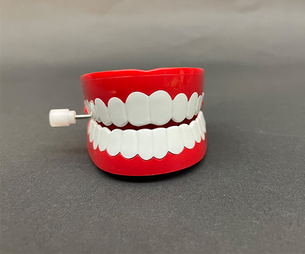 Joker's Delight Chattering Wind-Up Teeth – Shop-IHS